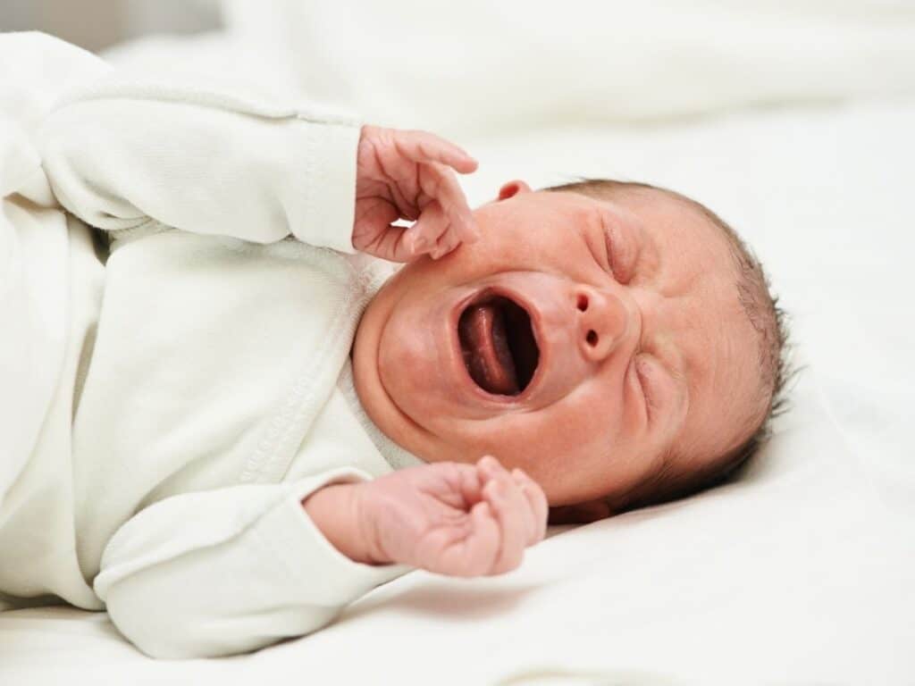 How to help a newborn with gas - She's Your Friend