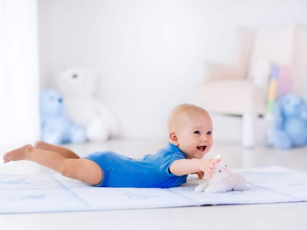 Complete Guide to Tummy Time (from newborn and beyond) - She's Your Friend