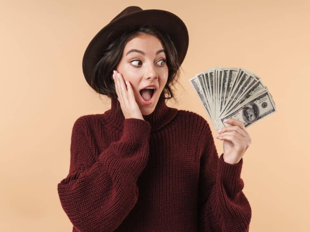 7 Best money Management tips (+ free printable) - She's Your Friend