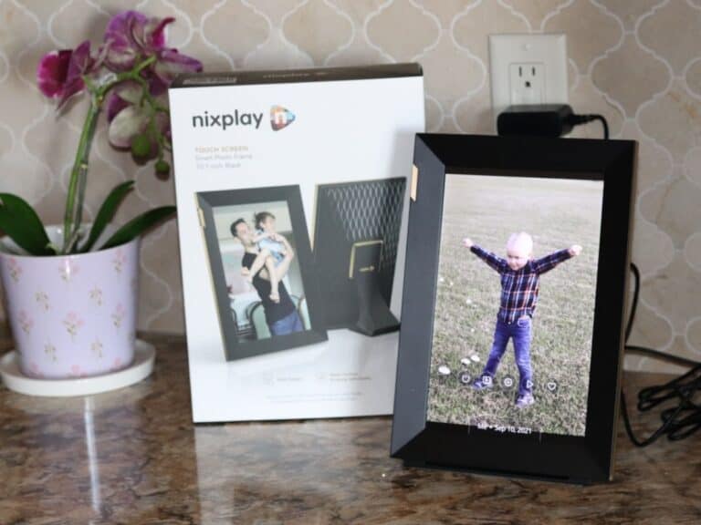 Nixplay Touchscreen Smart Photo Frame review - She's Your Friend